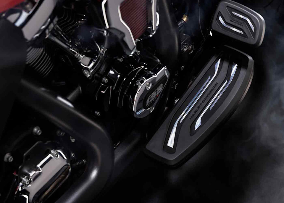 Motorcycle Parts & Accessories | Harley-Davidson UK