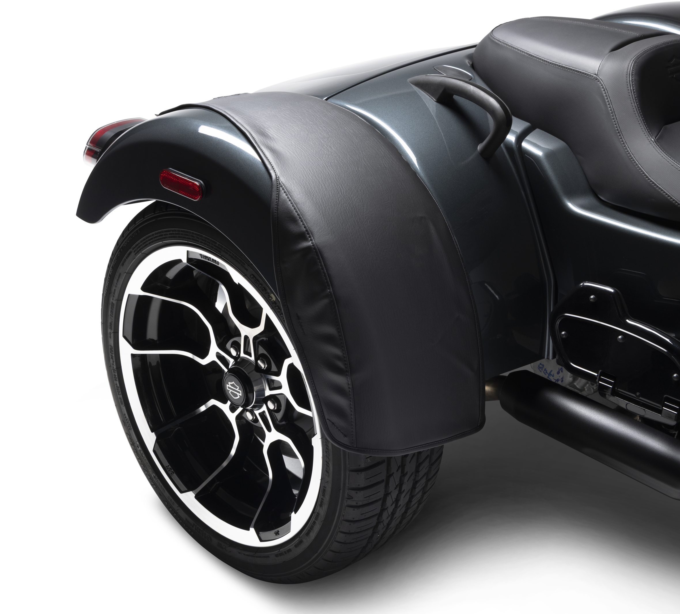 Trike Rear Fender Bra | Harley-Davidson Europe