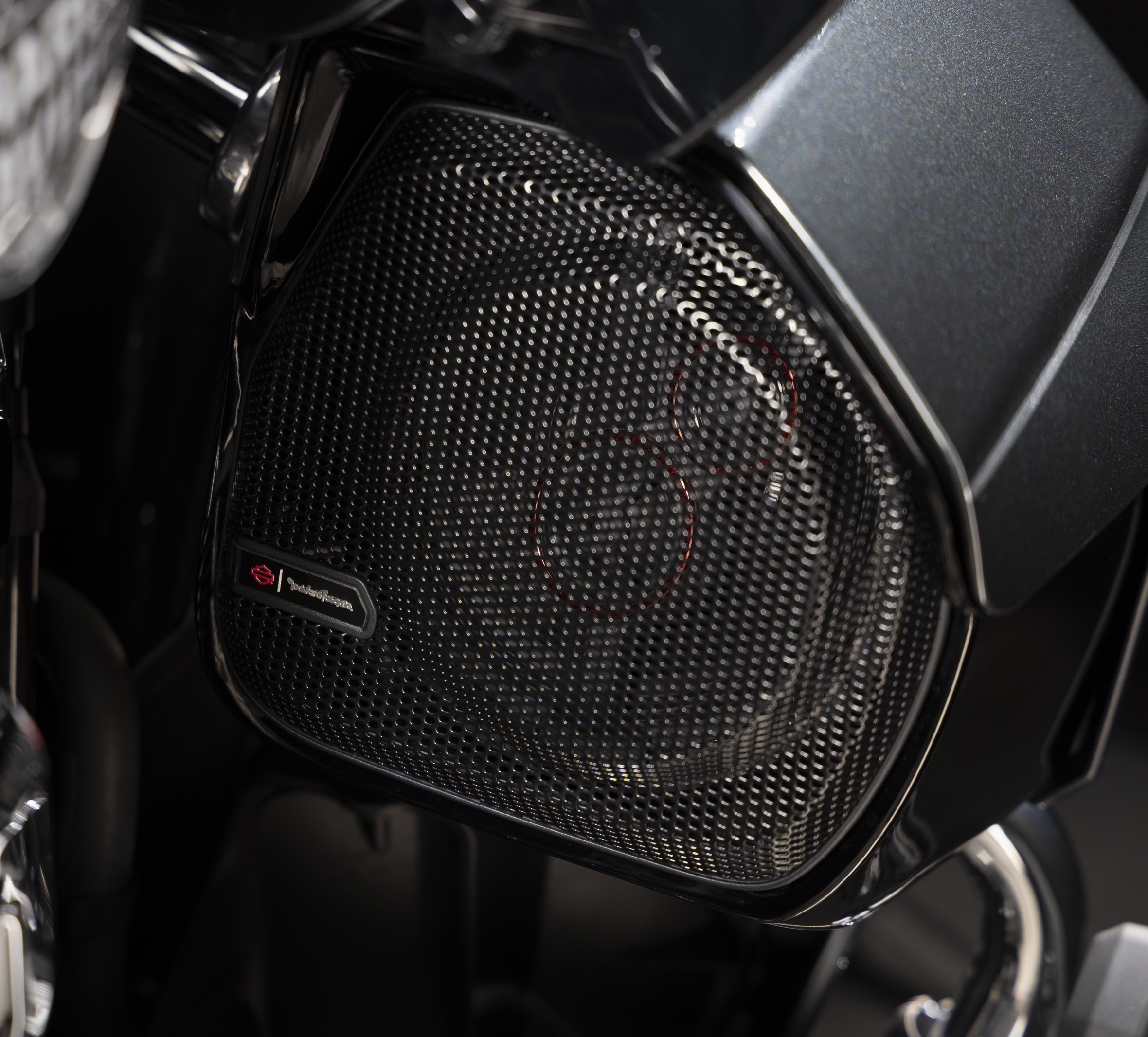 Harley-Davidson Audio Powered By Rockford Fosgate - Stage III Fairing ...