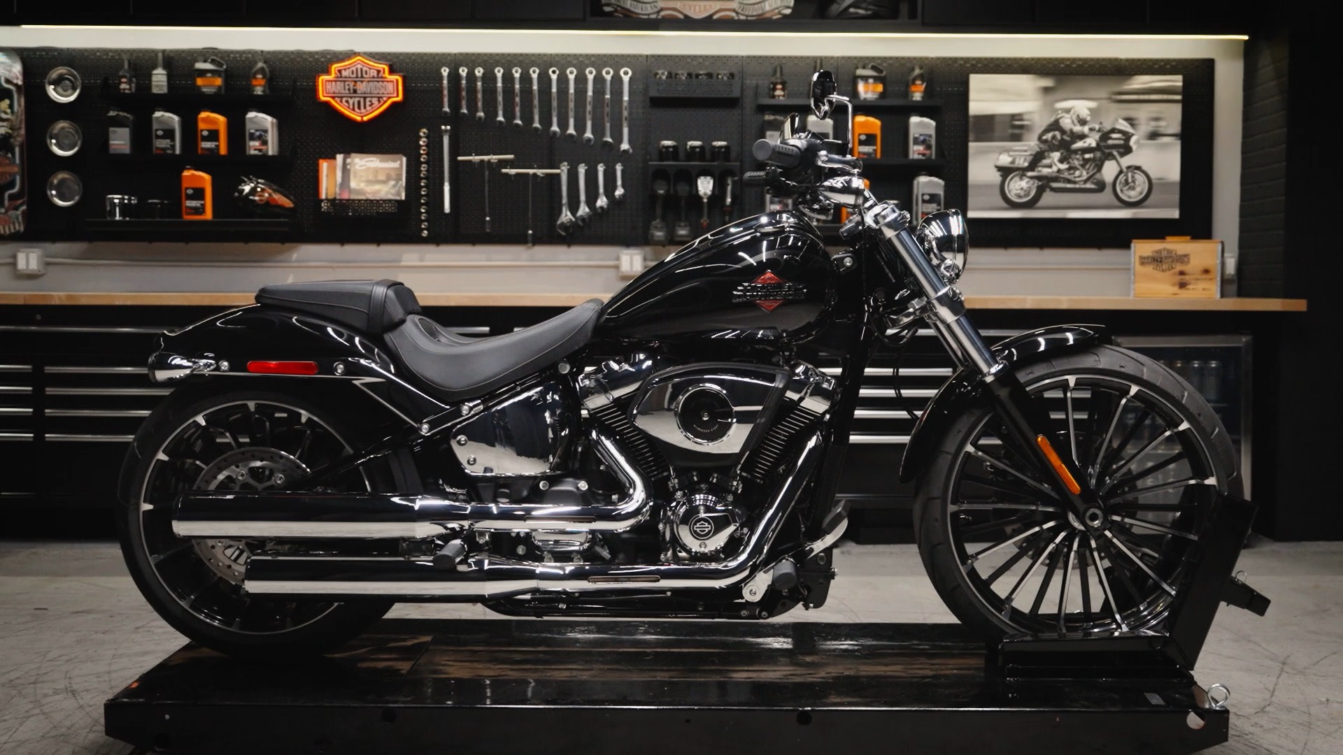 2025 Breakout | Harley-Davidson DE