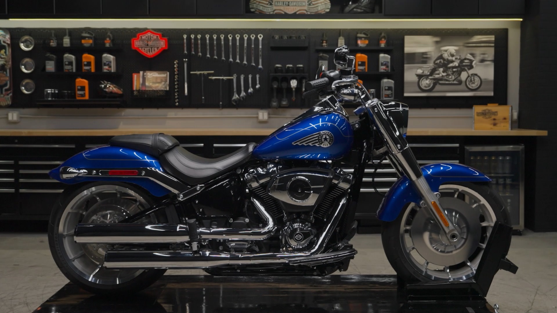 2025 Fat Boy Motorcycle | Harley-Davidson USA